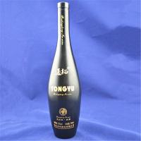 China 750ml Capacity White Liquor Glass Bottle in Rocket Shape for Drinks and Beverages for sale