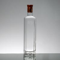 China Flint Vodka Whisky Cork Cap 750ml Glass Whisky Bottle with Cork Base Material Glass for sale
