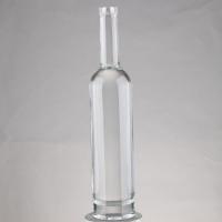 China 70cl 700ml Vodka Bottles Made of Super Flint Glass with Thick Base and Cork Sealing Type for sale