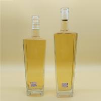 China Super Flint Glass Material 750ml Screw Cap Gin Glass Bottle for Liquor Manufacture for sale