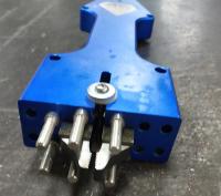 China Stainless Steel Rule Extractor For Die Making 12cm×7cm×7cm Size for sale