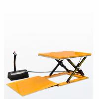 China 1000kg Low Profile Electric Hydraulic Scissor Lift Table With Aluminum Safety Bar for sale
