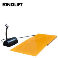 China 1000kg Low Profile Electric Hydraulic Scissor Lift Table With Aluminum Safety Bar for sale