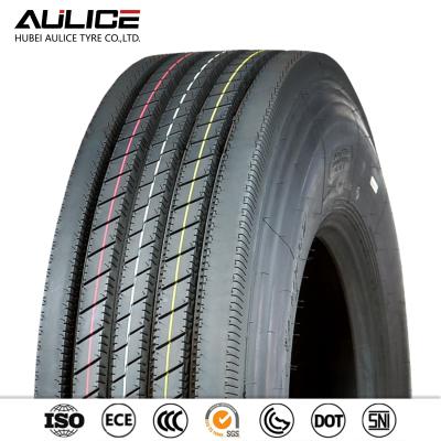 China 11R22.5 AR737 TUBELESS TRUCK TYRE, BUS TYRE WITH STRONG STEERING AND GROUND GRIP for sale