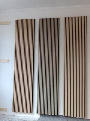 China Linear Wood Acoustic Panels Fast Installation Home Office Theater Wall Decoration for sale