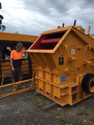China Small Short Head Stone Impact Crusher On Skid Frame Crushing Plant 55KW for sale