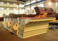 China Welding Frame Vibrating Screen Machine 300TPH Self Centering Style NSK SKF Bearing for sale
