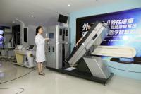 China Silver Non Surgical Spinal Decompression Machine With Touch Screen Computer for sale