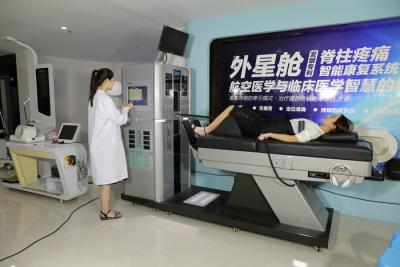 China Alien Capsule 	Lumbar Decompression Machine Hydraulic Drive System for sale