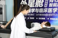 China Accurate Positioning Lumbar Decompression Machine Spinal Decompression Table for sale