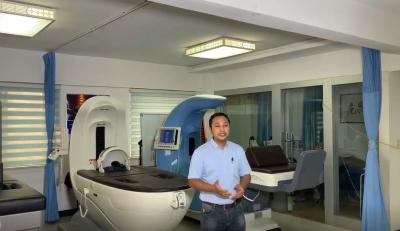 China Spondylosis Spinal Traction Machine Non Surgical Lumbar Decompression Machine for sale