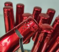 China High Quality Cast 70mic White Silver Gold Clear PVC Shrink Film For Wine Capsule Caps for sale