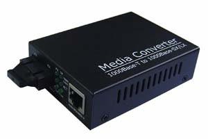 China Plastic Case Fiber Optic Media Converter Large Dynamic Range Automatic Recognizing for sale