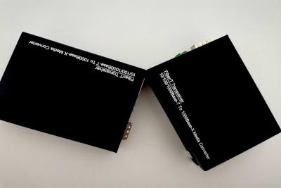 China 10/100/1000Mbps Fiber Optic Media Converter single mode Large Dynamic Range Network for sale