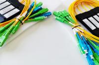 China Good Uniformity  FWDM 1X2 SC APC-SC UPC Fiber Cable Splitter LOW PDL for sale