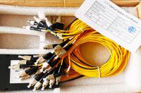 China 2X32 FC UPC PLC Fiber Splitter 1260NM to1650NM Excellent Environmental Stability for sale