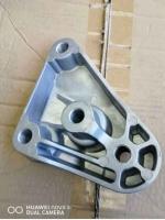 China Left Suspension Stabilizer Bar Bracket Precision Casting Machining For Geely Geometry A for sale