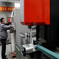 China 3 Axis CNC Aluminum Window Milling Machine 6 Position Tool Magazine 0.05mm Precision for sale