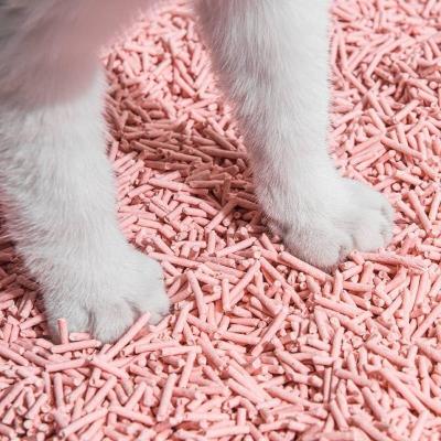 China Natural Plant Biodegradable Peach Cat Litter 1.5mm-2.0mm Stripe Shape with Fast Clumping and Odor Control for sale
