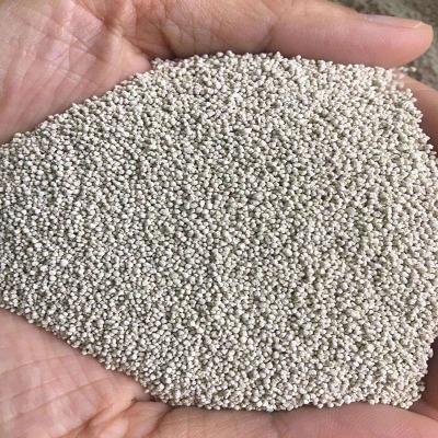 China Natural Bentonite Cat Litter 1-2mm Ultra Low Dust Strong Clumping Odor Control Bulk for sale
