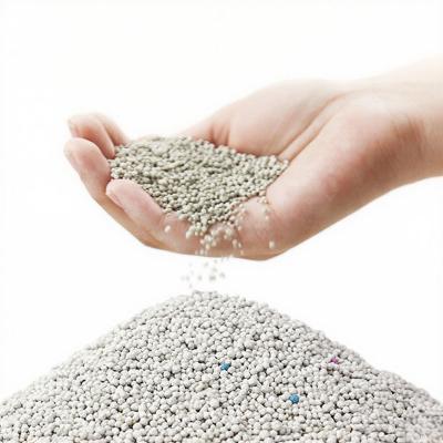 China Customized Lavender Scent Strong Clumping Bentonite Cat Litter 0.8-3.5mm for sale