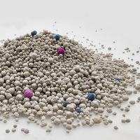 China Bentonite Cat Litter 0.8-3.5mm Fast Clumping Long Lasting Odor Control Sodium Based for sale