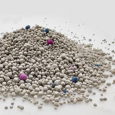 China Bentonite Cat Litter 0.8-3.5mm Fast Clumping Long Lasting Odor Control Sodium Based for sale