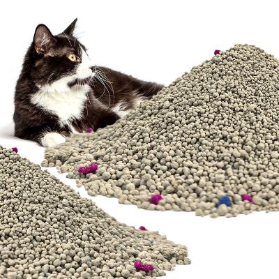 China Natural Bentonite Cat Litter 0.8-3.5mm Clumping Odor Control Multi-Cat Litter Box Pet Cleaning for sale
