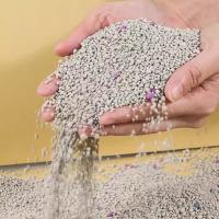 China 100% Natural Bentonite Cat Litter 0.8-3.5mm Dust-Free Strong Clumping Lemon Scent OEM ODM for sale