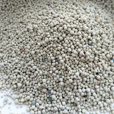 China Natural Bentonite Cat Litter 0.8-3.5mm Clumping Odor Control Dust-Free Premium for Multi-Cat for sale