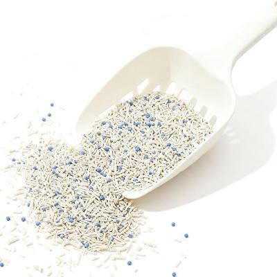 China Natural Bentonite Tofu Mixed Cat Litter 2.5kg Quick Clumping Low Dust Flushable Biodegradable Pet Products for sale