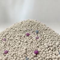 China Strong Odor Removal Heavy Duty Clumping Bentonite Cat Litter 0.8-3.5mm for Multi-Cat Homes for sale