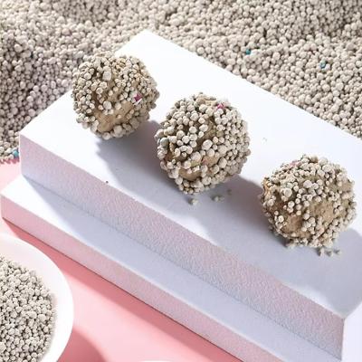 China Starhong 100% Natural Bentonite Cat Litter 0.8-3.5mm Strong Clumping Dust-Free Odor Control for sale