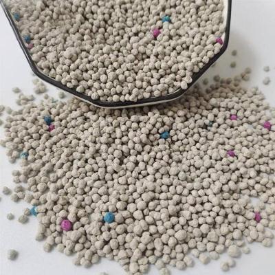 China Extra Strength Clumping Bentonite Cat Litter 0.8-3.5mm Low Dust High Absorbency for sale