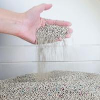 China Low Moisture Bentonite Cat Litter Offering Stable Clumping Performance During Daily Use for sale