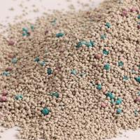 China Natural Sodium Bentonite Strong Clumping Low Tracking Pet Safe Cat Litter for sale