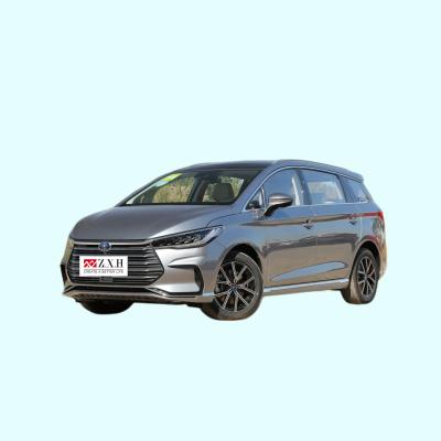 China Electric car the flagship B YD Song PLUS made in China a five-door five-seat compact SUV has a range of 505 kilometers new car for sale