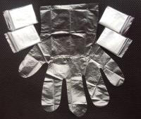 China Individually Packed Disposable PE Gloves 2g Food Grade Clear Biodegradable Gloves for Food Handling for sale