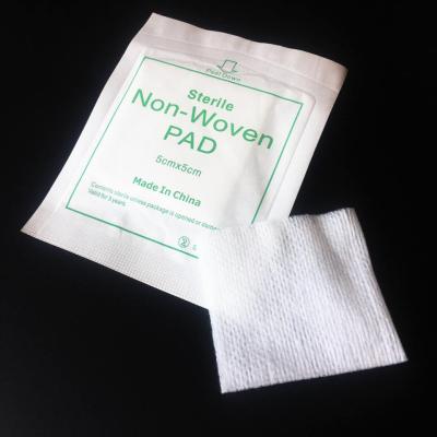 China Sterile Non Woven Gauze Pads 10x10cm 4ply Medical Wound Dressing Disposable Absorbent for sale
