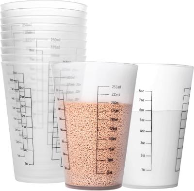 China 8oz 250ml Reusable Plastic Measuring Cups for Paint Mixing Kitchen Cooking BPA Free for sale
