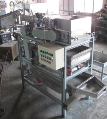 China peanut almond cashew cutting machine, cashew chopping machine, almond cutter for sale