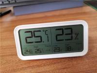 China Indoor Digital Thermometer Hygrometer with LCD Display SHT30 Sensor CE FCC ROHS for sale