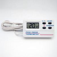 China Digital Refrigerator Freezer Thermometer 1.2m Wire USB Rechargeable -50 to 70C for sale