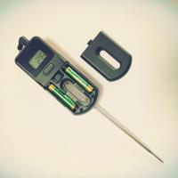 China Bluetooth Meat Thermometer LCD Screen Wireless Cooking Thermometer 60m Range 304 Probe for sale