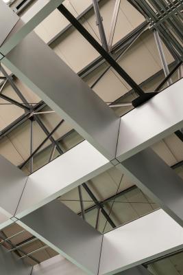 China 3D Box Shaped Interlaced Strip Ceiling Panel Aluminum Alloy Material for sale