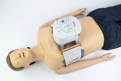 China Small LCD Automatic Resuscitative Tool MCC-E5 Compressing Rate 102-120 Bpm for sale