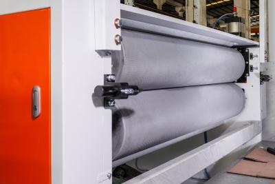 China Fully Automatically Z Fold Machine 380V 50HZ Tissue Production Line With Steel To Steel Embossing Unit for sale