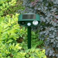 China Solar power Ultrasonic Rat Repellent cat dog rat repeller with LED light PIR SENSOR for sale