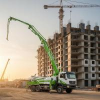 China Zoomlion ZLJ5530THBK 56m Boom Concrete Pump Truck with 180 m³/h Capacity and 13 MPa Pressure for sale