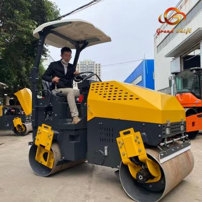China New LX-3TR Double Drum Vibratory Road Roller 6kW Diesel Engine 5kN Exciting Force For Road Construction for sale